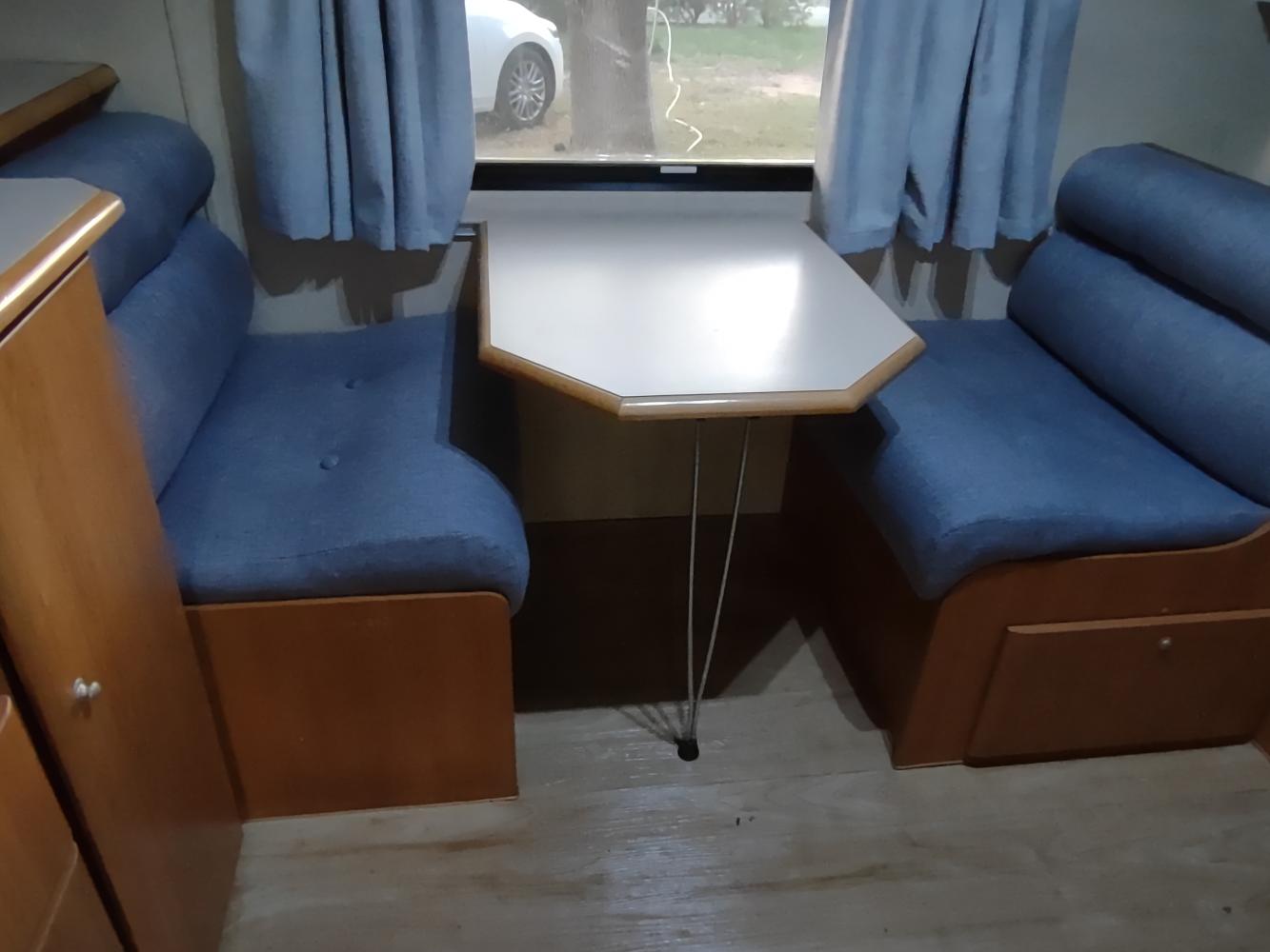 Squeeze Type Table Leg 705mm | CaravansPlus