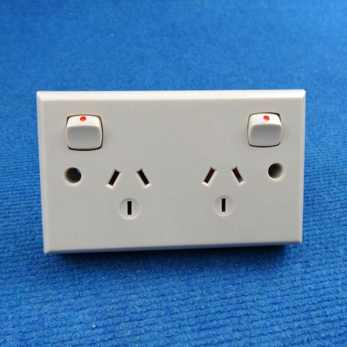 Double Power Point (Beige), Double Pole, Deep, Transco