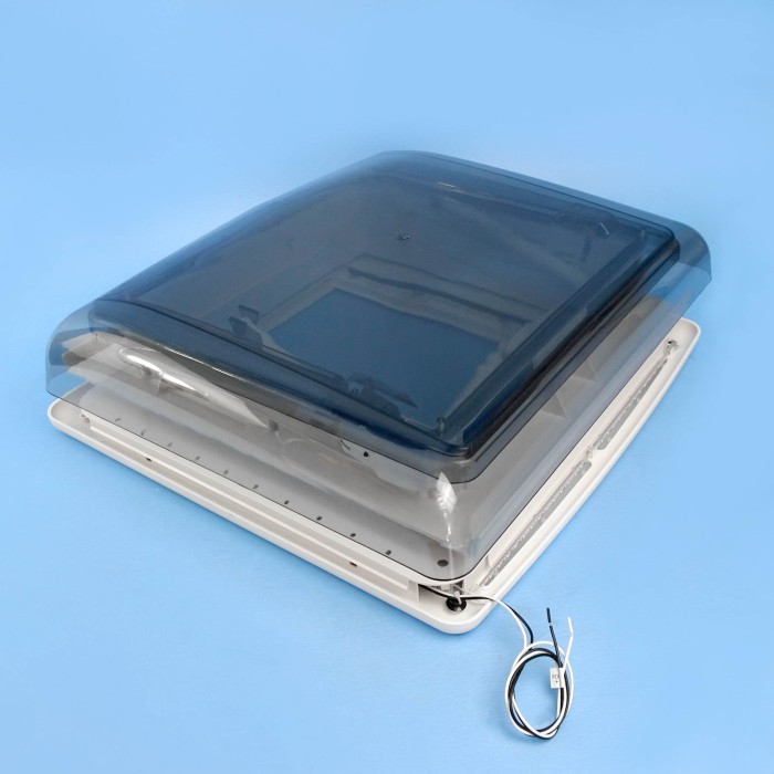 SkyMaxx Plus Skylight W Blind & LED, 400x400mm | CaravansPlus